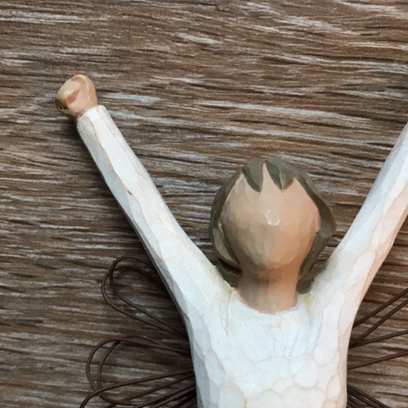 Willow Tree | Art | Willow Tree Courage Figurine Angel Hallmark | Poshmark